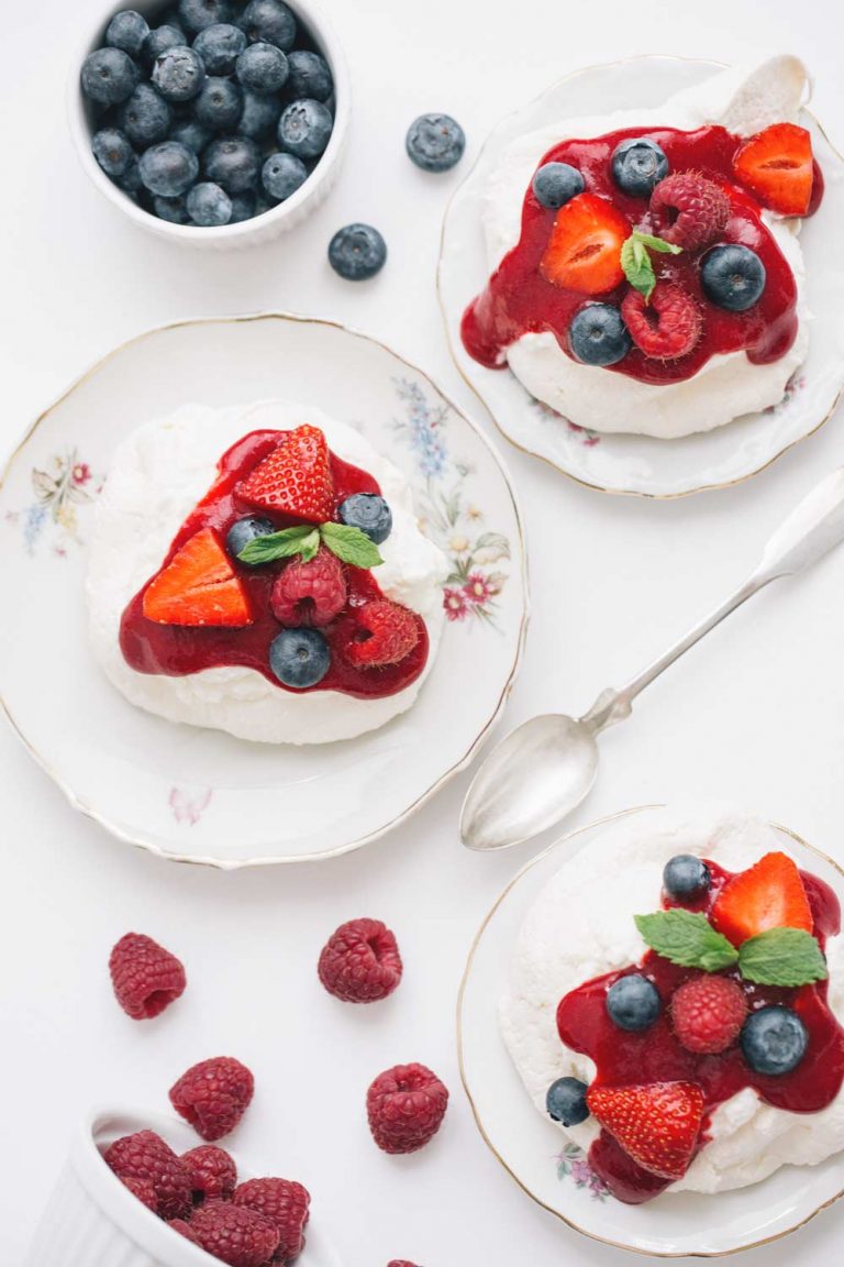 Very Berry Pavlovas - Bowsessed™